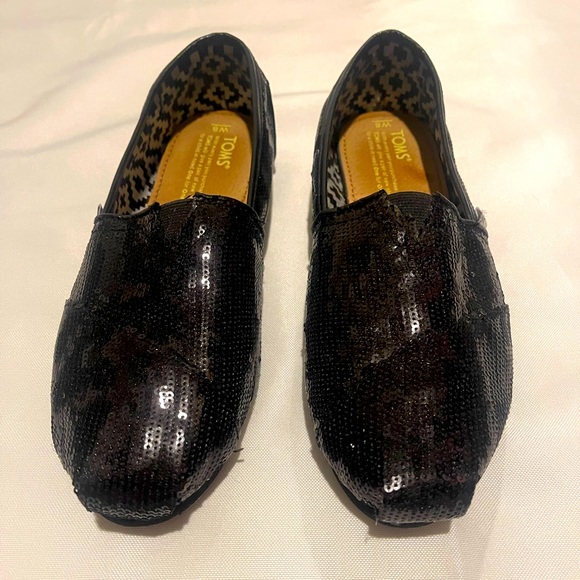 Toms | Shoes | Toms Black Sequin Shoes | Poshmark